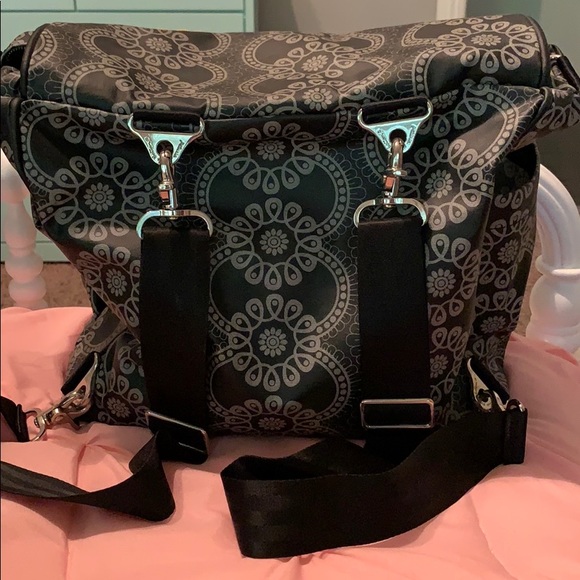 Petunia Pickle Bottom | Bags | Petunia Pickle Bottom Diaper Bag | Poshmark